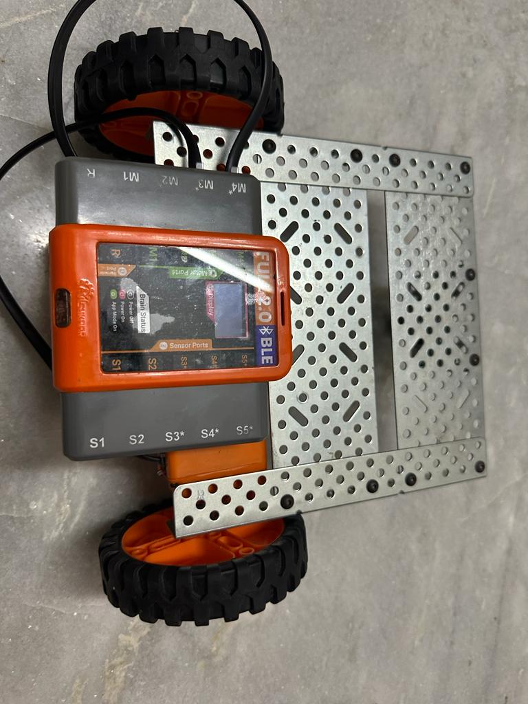 Turning bot - Avishkaar Project